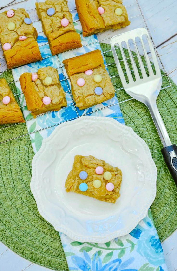M&M Vanilla Cookie Bars - Moneywise Moms - Easy Family Recipes