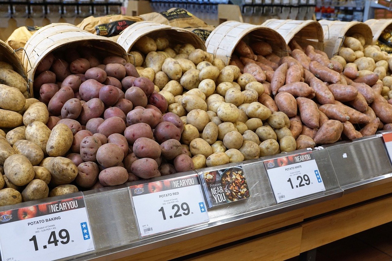 How to Bake Potatoes 3 Different Ways - Moneywise Moms - Easy Family ...